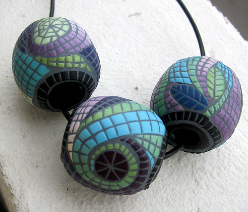 Polymer clay mosaic beads that you'll love - FIMO DIY