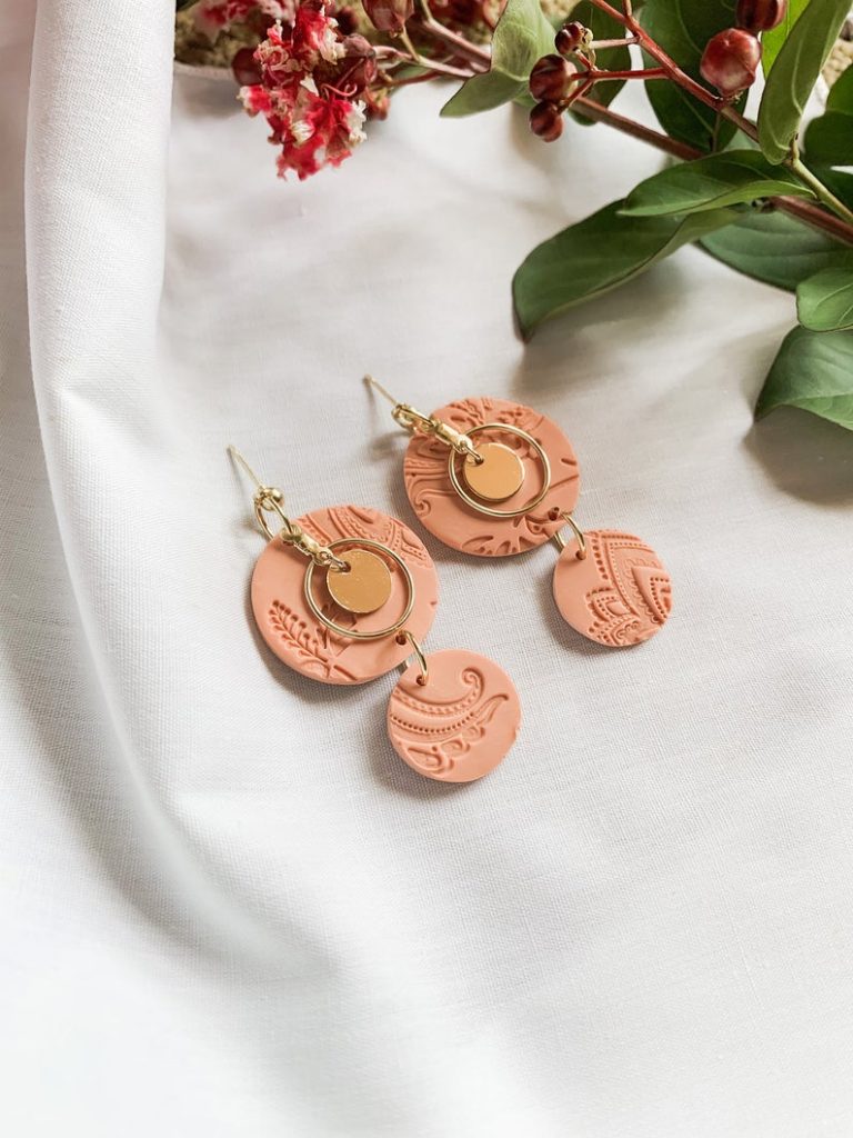 Peach clay earrings - FIMO DIY